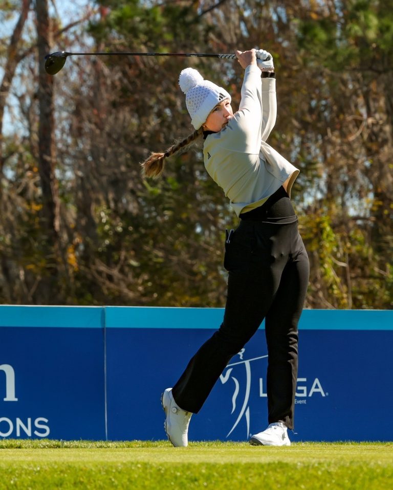 Clement: Should you hinge your wrists early or late in the backswing ...